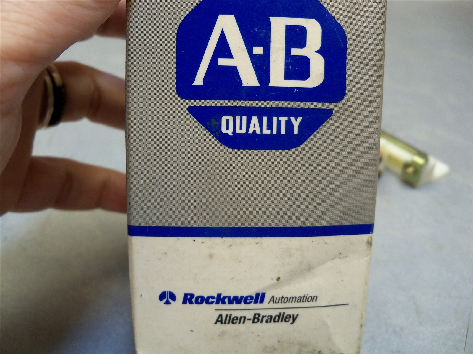 Terminal Block Rail End Anchor 1492-N23 Allen-Bradley series D 10 ...