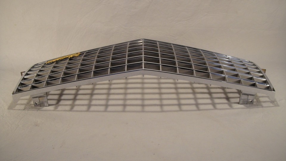 1988-1991 CADILLAC ELDORADO GRILLE WITH GOLD SCRIPT EMBLEM | eBay