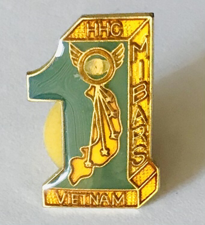 Military Intelligence Pin Badge HHC MIBARS Vietnam Vintage US Military ...