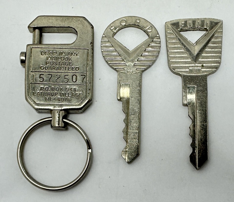 Lincoln Emblem Keychain Drop In Any Mailbox Key Fob Ring W Ford Key Set lincoln-emblem-keychain-drop-in-any-mailbox-key-fob-ring-w-ford-key-set