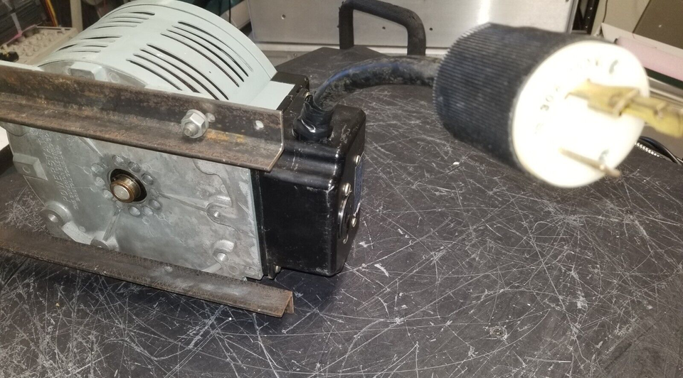 High Power Variac 2.5kVA 120/240VAC 9A Variable Transformer 0-280VAC US ...