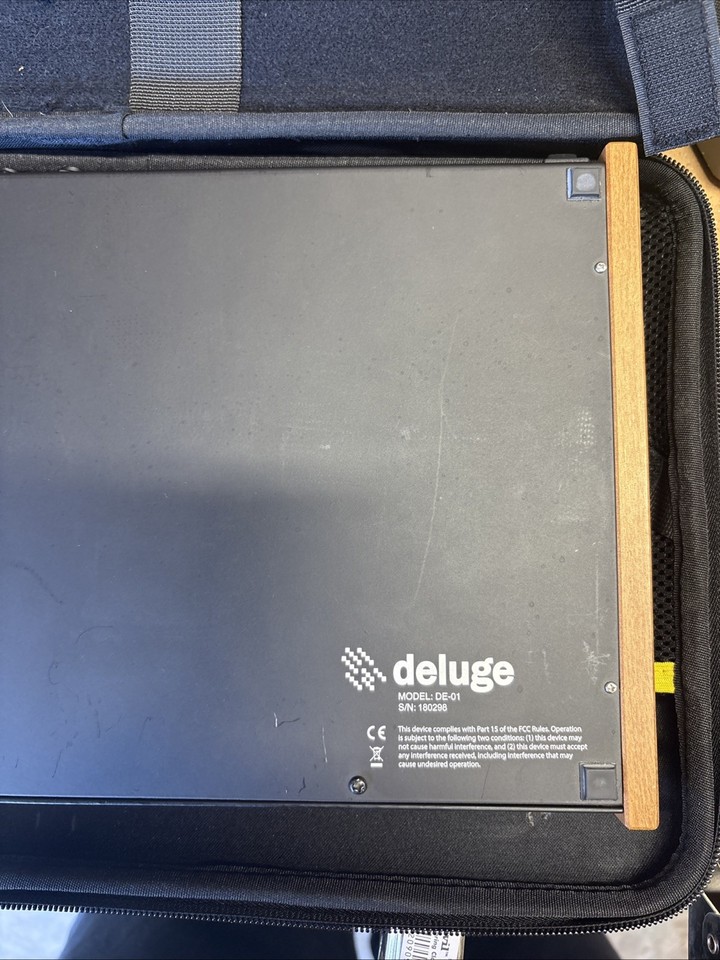 Synthstrom Deluge Groovebox Sequencer Desktop Portable SYNTHESIZER With ...