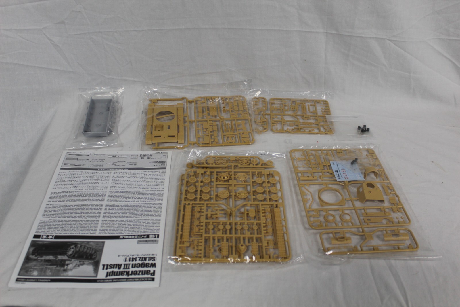 Tamiya # 32524*1900 Panzerkampfwagen III Ausf.L 1:48 Scale - Model Kit ...