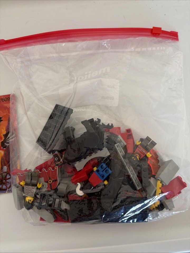 LEGO Castle: Fright Knights: Traitor Transport 6099 (1997) Vintage Rare ...