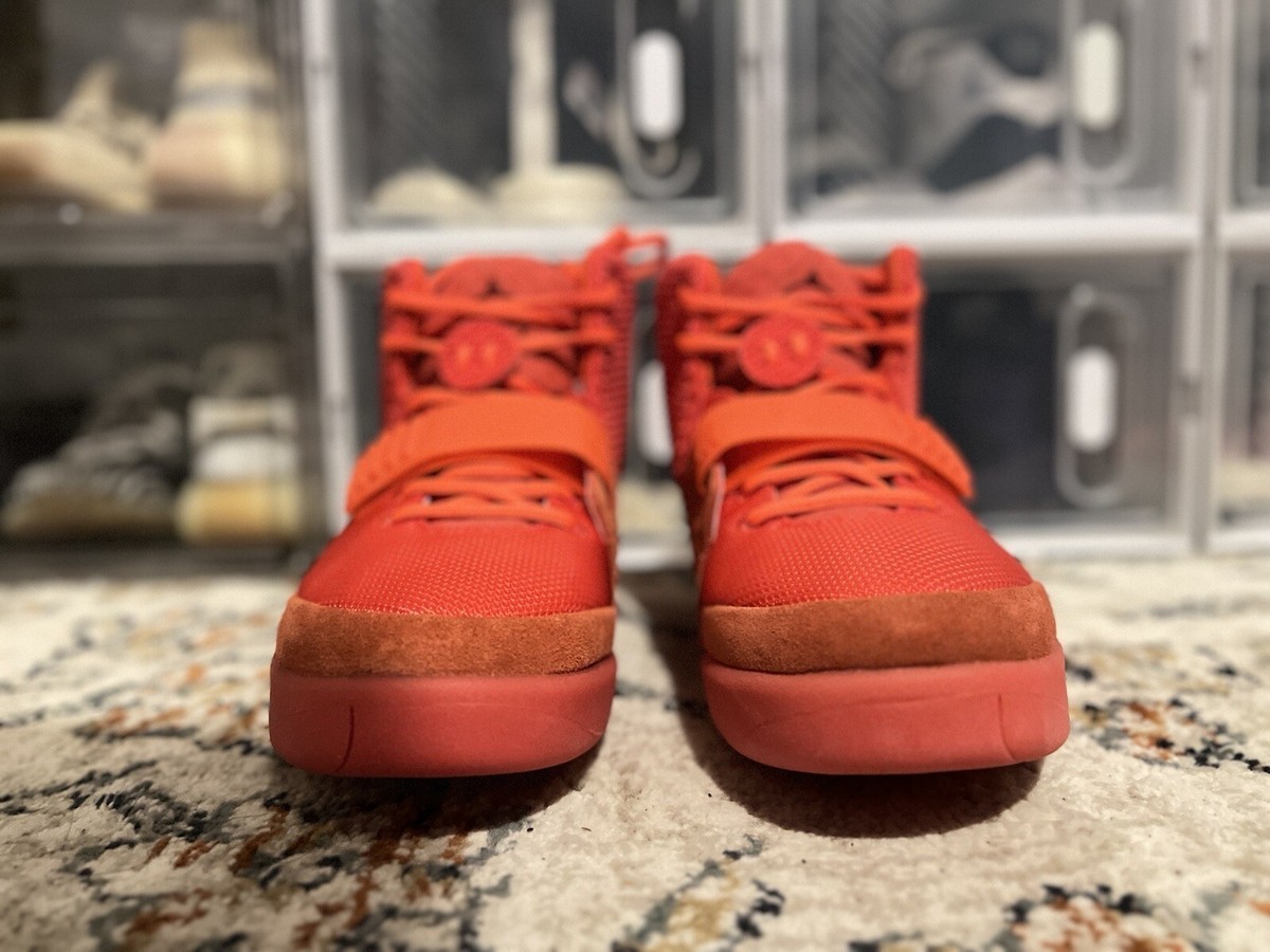 Size 9.5 - Nike Air Yeezy 2 SP Mid Red October 659658910812 Size 9.5 - Nike Air Yeezy 2 SP Mid Red October 659658910812