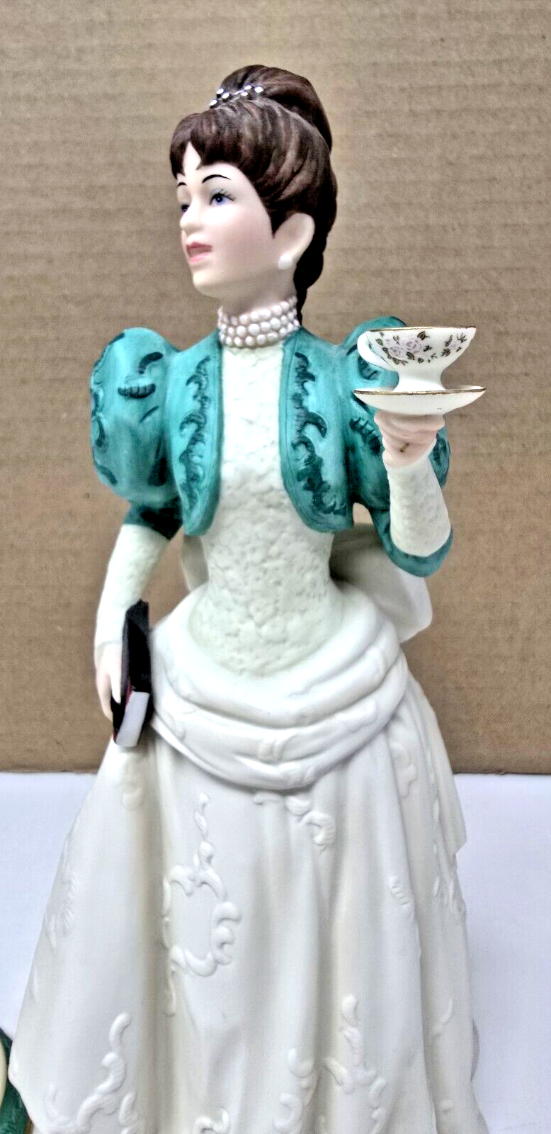 VTG Avon 1995 Mrs. Albee President's Club Award Figurine ~ Unique 3 ...