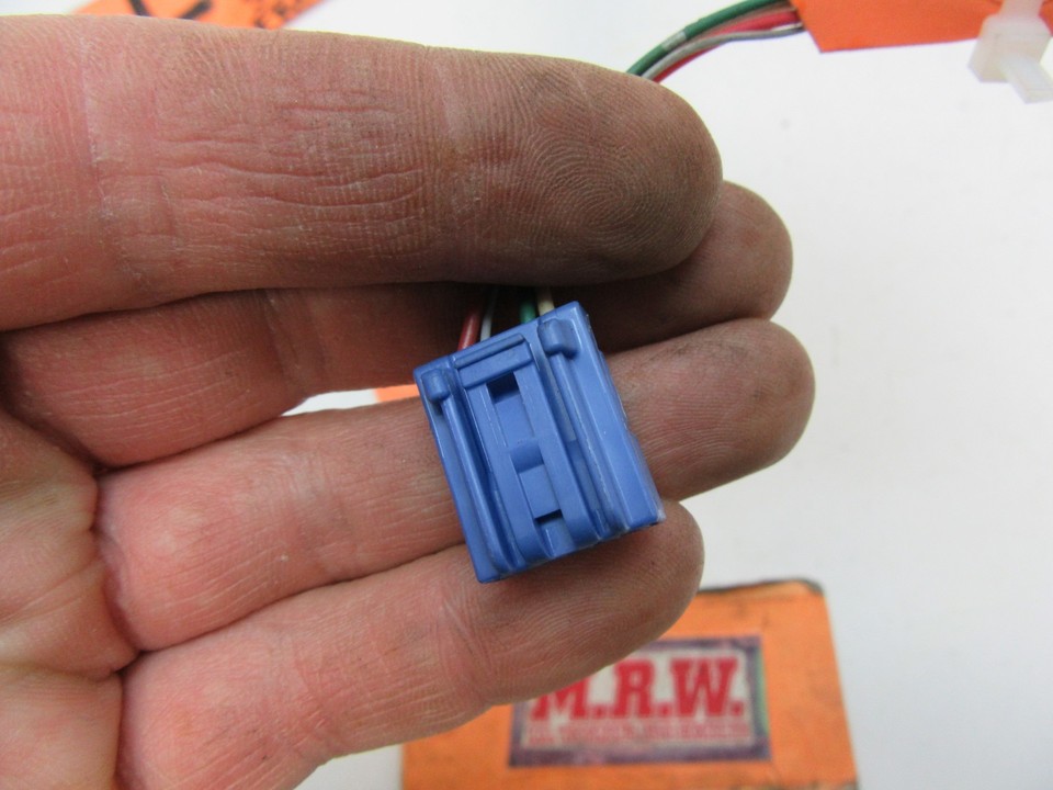 FITS WIRE PLUG CONNECTOR OFF HAZARD SWITCH 4 WAY EMERGENCY FLASHER 06 ...