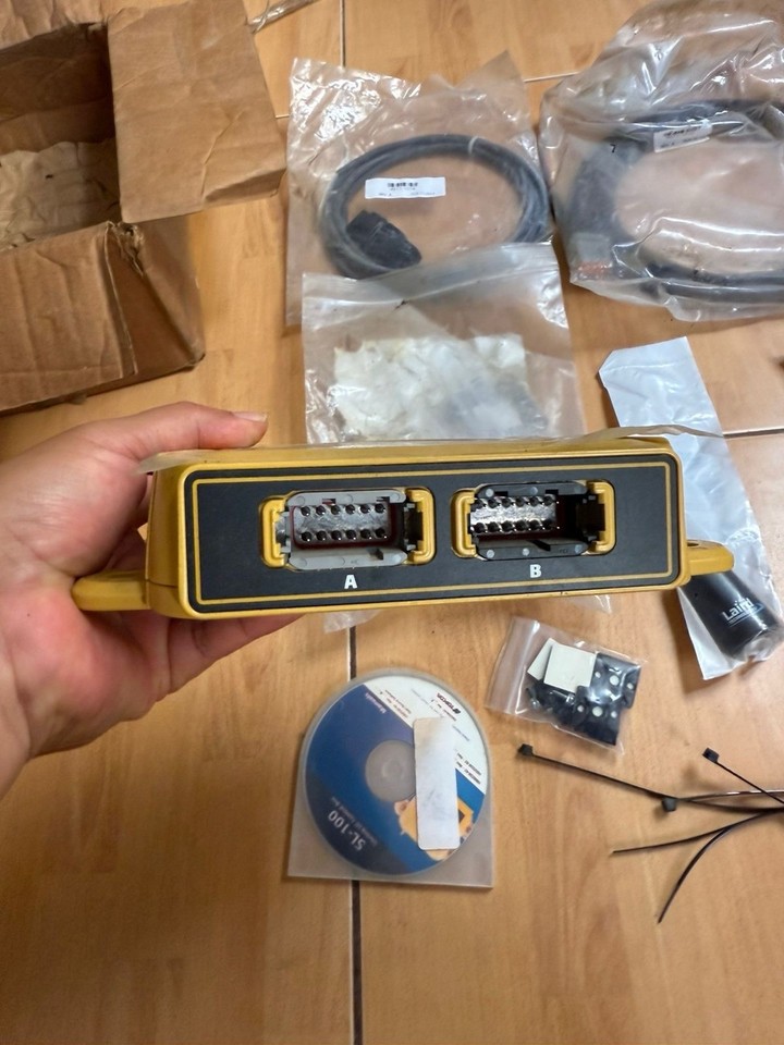 TOPCON SL-100 Positioning Systems Rugged Radio Model 1000082-01 NEW | eBay