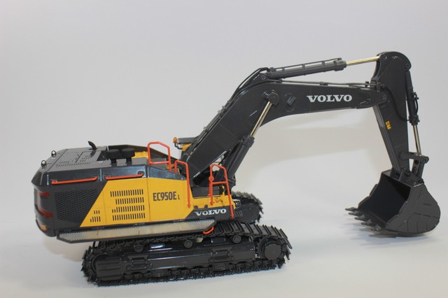 WSI 61-2001 VOLVO EC 950 E Crawler Excavator 1 50 for sale online | eBay