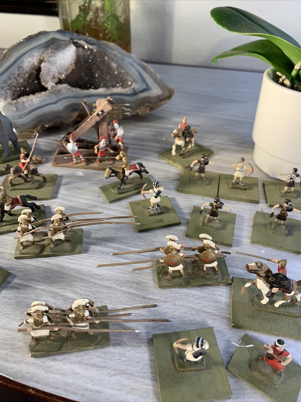 Vintage Huge Lot Of 41 Medieval Knight Soldiers Warrior Battle Figures ...