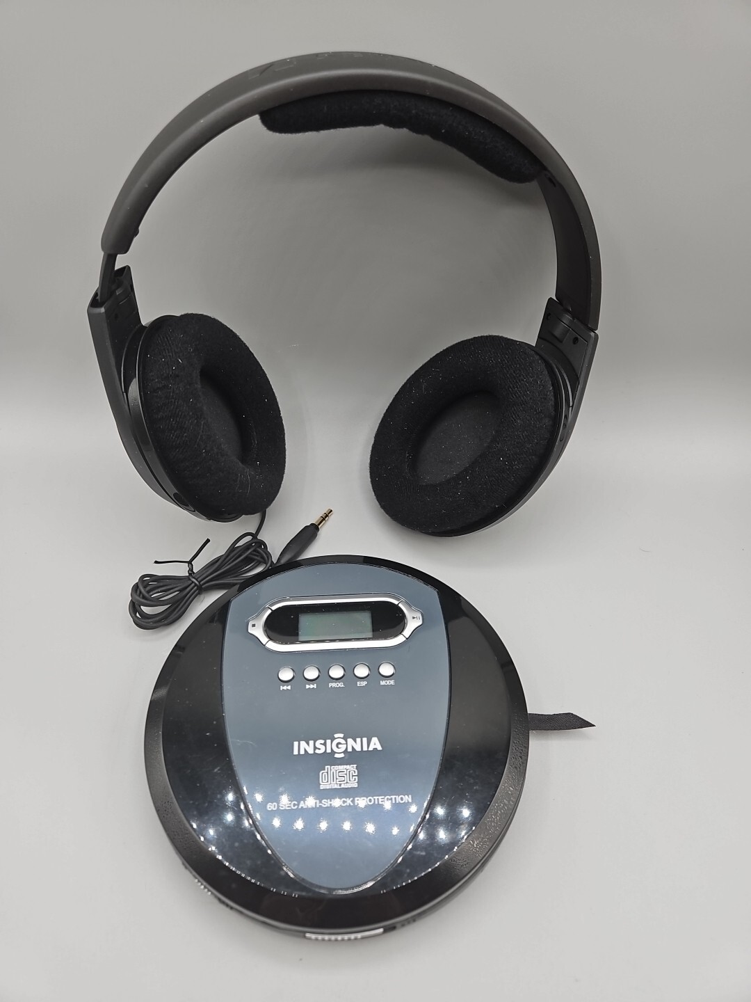 Insignia Personal Portable CD Player Anti-Shock Protection NS-P4112 ...