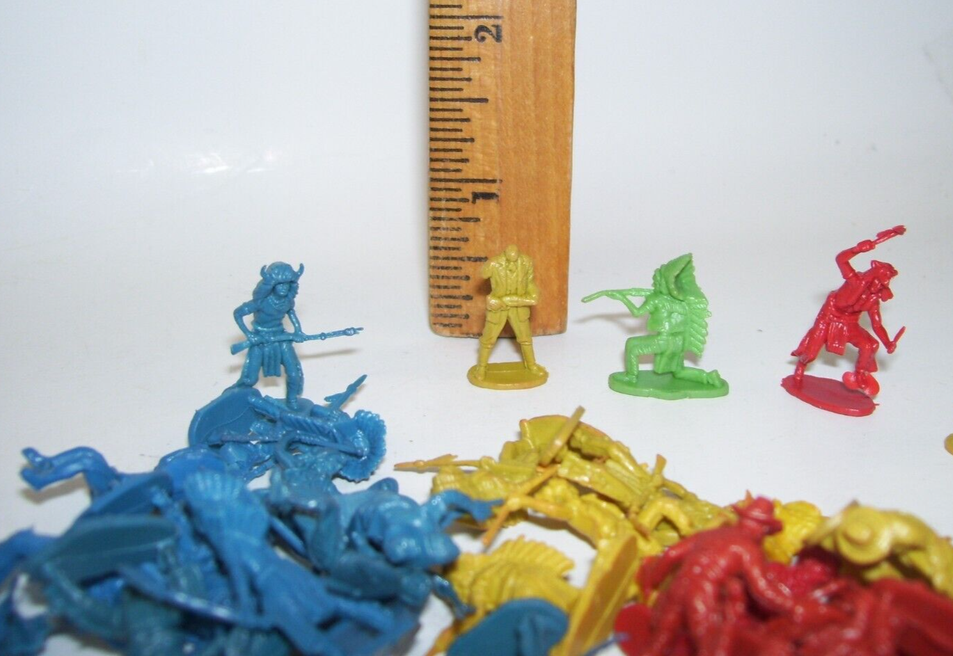 Miniature Cowboys and Indians Play Set of 42 | eBay
