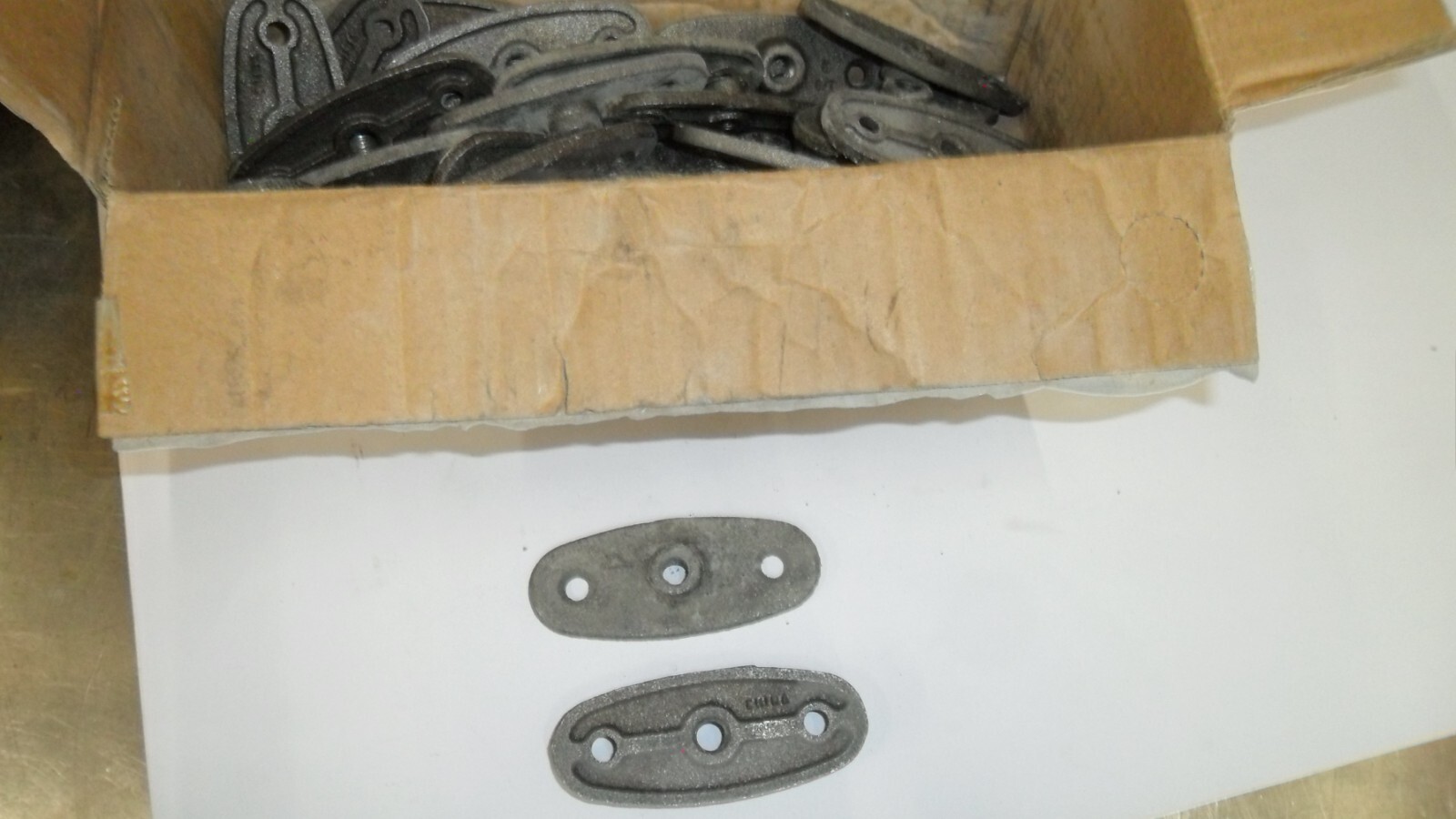 40 PACK Anvil® 0560015604 FIG 128R Ceiling Flange, 3/8 in Thread BLK ...