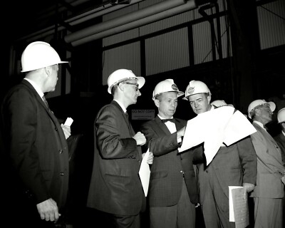 GEORGE MUELLER MAX FAGET CHARLES MATTHEWS @ MARSHALL CTR 8X10 NASA ...