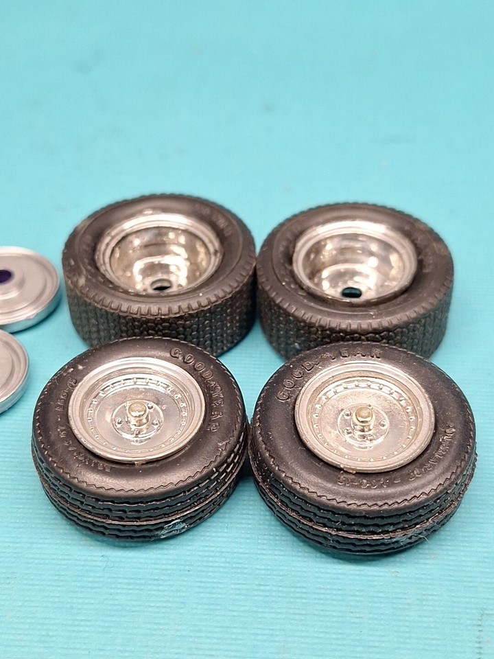Revell AMT Ertl Monogram MPC 1/25 Wheels Chrome Custom Hot Rod Truck ...