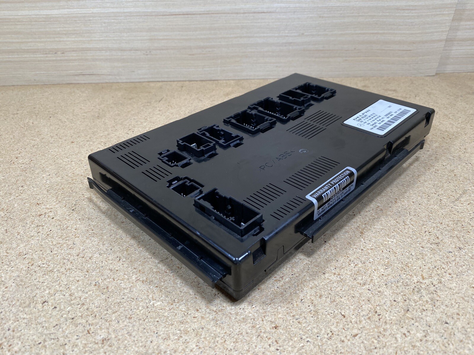 2006-2010 Mercedes W251 R350 R320 Rear SAM Module Control Signal ...