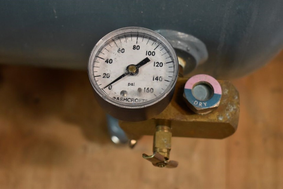 Air Techniques AirStar 21 Dental Air Oil-Free Air Compressor FOR PARTS ...