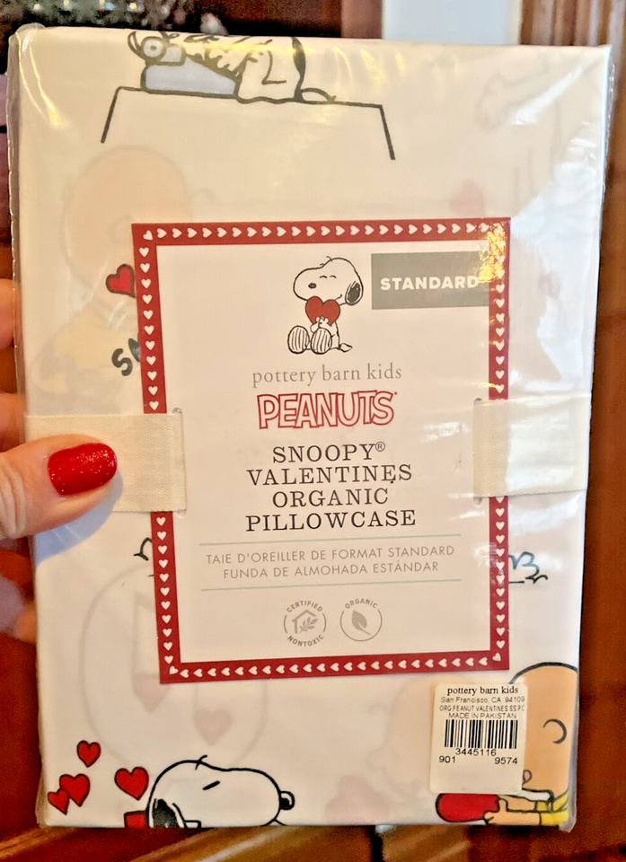 Snoopy Peanuts Pottery Barn PILLOWCASE holiday kid Disney heart ...