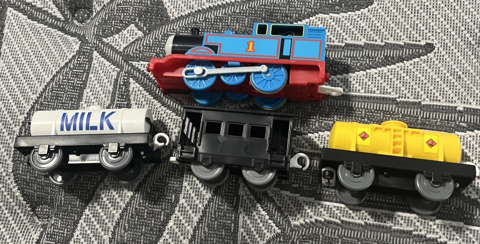 TOMY 1992 Thomas & Friends Lot SODOR MILK JET FUEL THOMAS PASSENGER ...