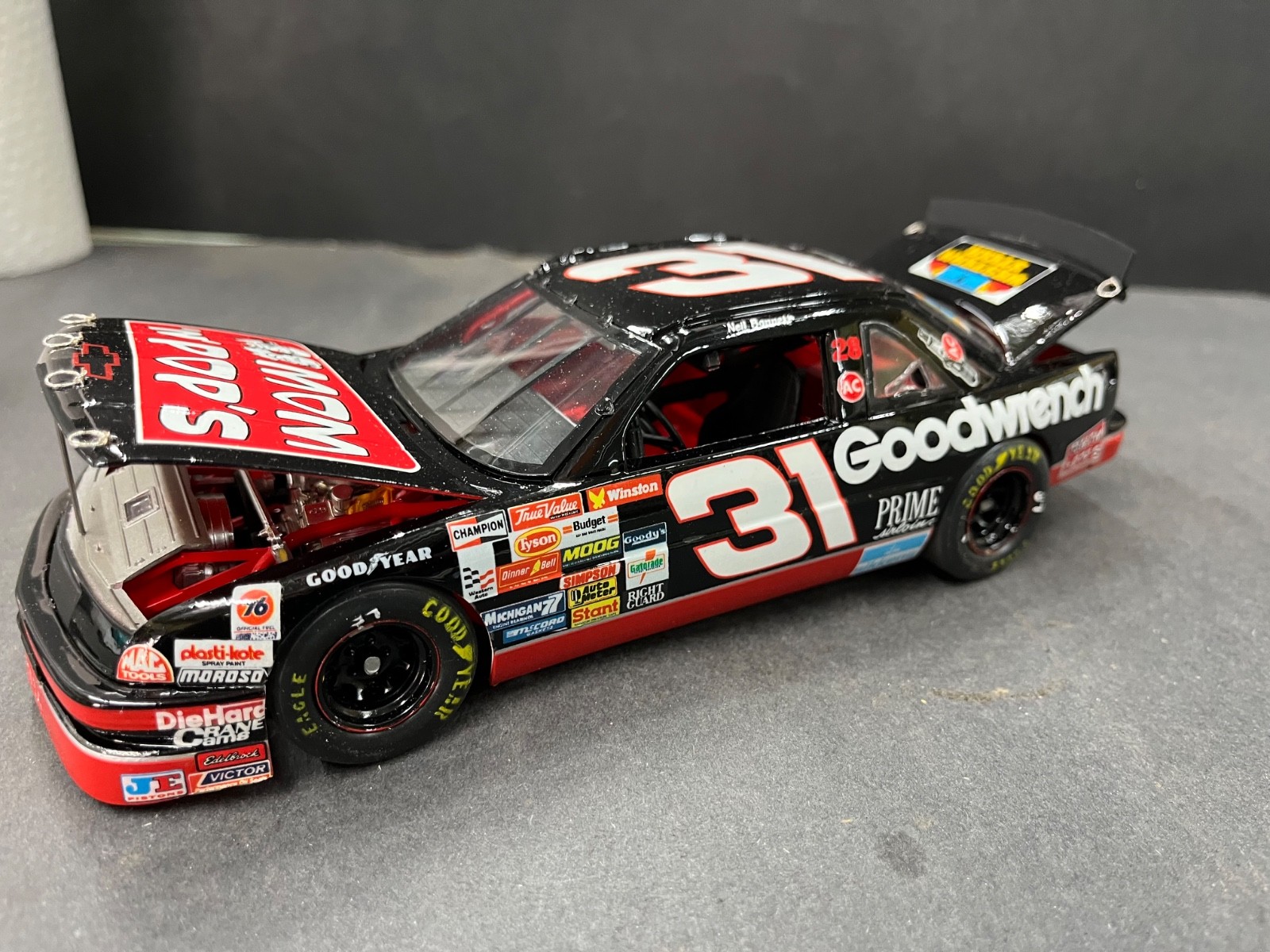 C12 Neil Bonnett Goodwrench Chevy Lumina #31 Pro built car model 1/24 ...