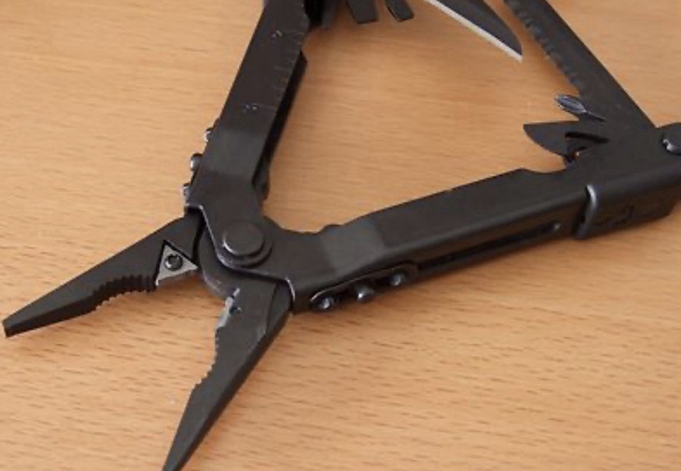 NEW Gerber MP600 Multi Tool U.S. Military Issue Black with Digital Camo ...