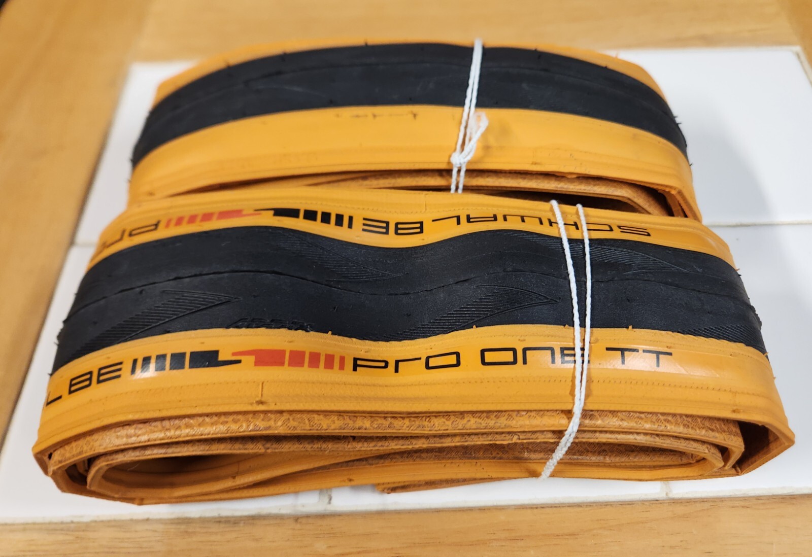 Schwalbe Pro One TT 700x28C Folding Tubeless Tire 4026495863094 | eBay