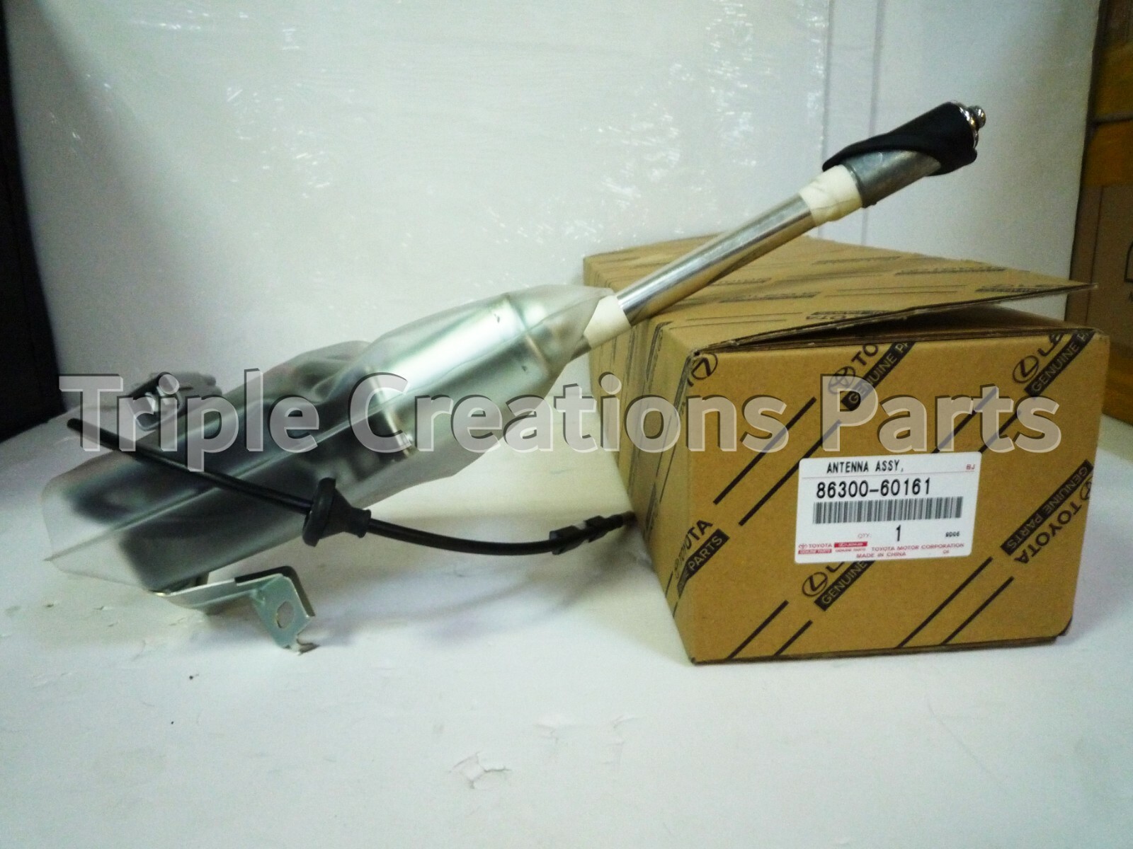GENUINE Lexus LX470 Toyota Land Cruiser UZJ100 ANTENNA W/HOLDER 86300 ...