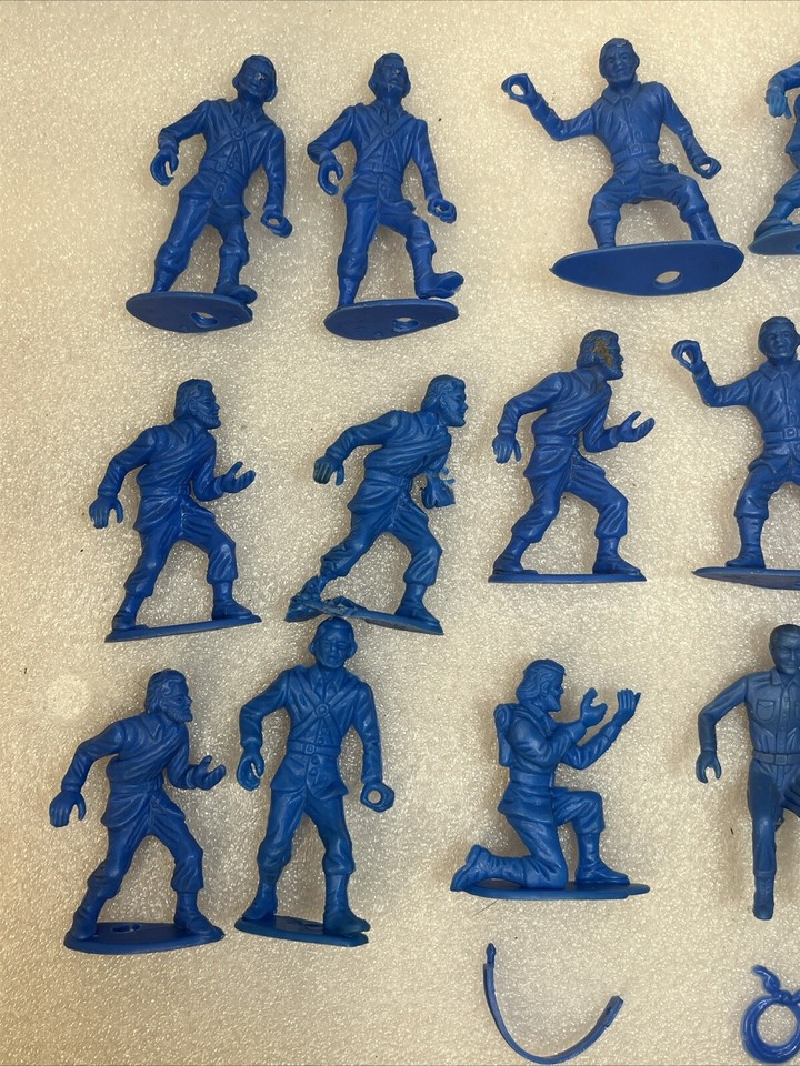 Vintage MPC Ring Hand Blue Army Men Toy Soldiers Plastic Figure Marx ...