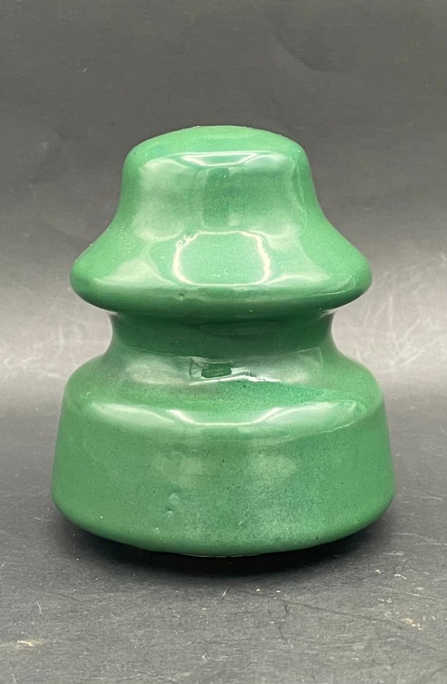 Rich Green Unmarked Canadian Porcelain Signal Power Insulator DRIPPY ...