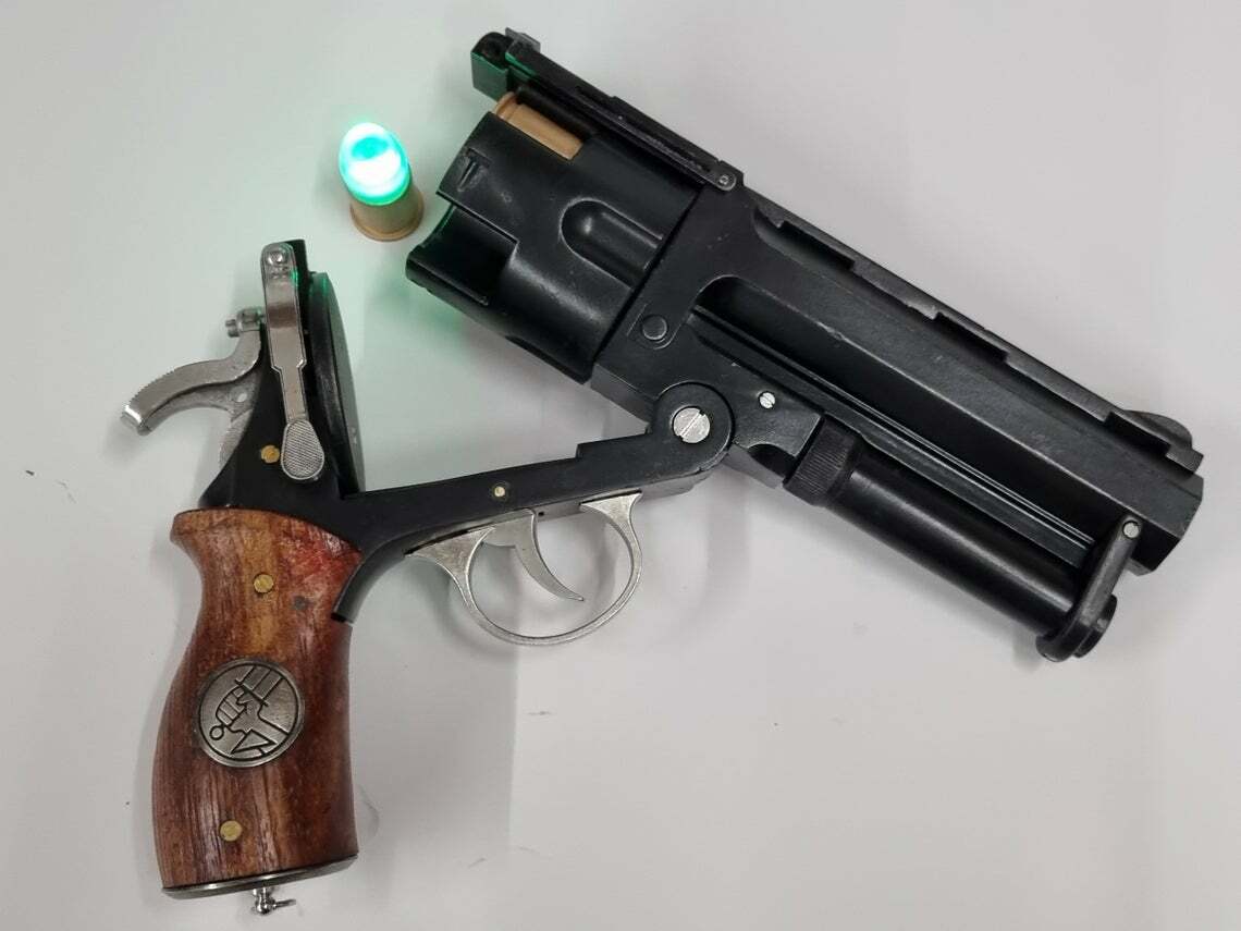 Hellboy Good Samaritan Prop Cosplay DIY Kit Model Display Piece Replica ...