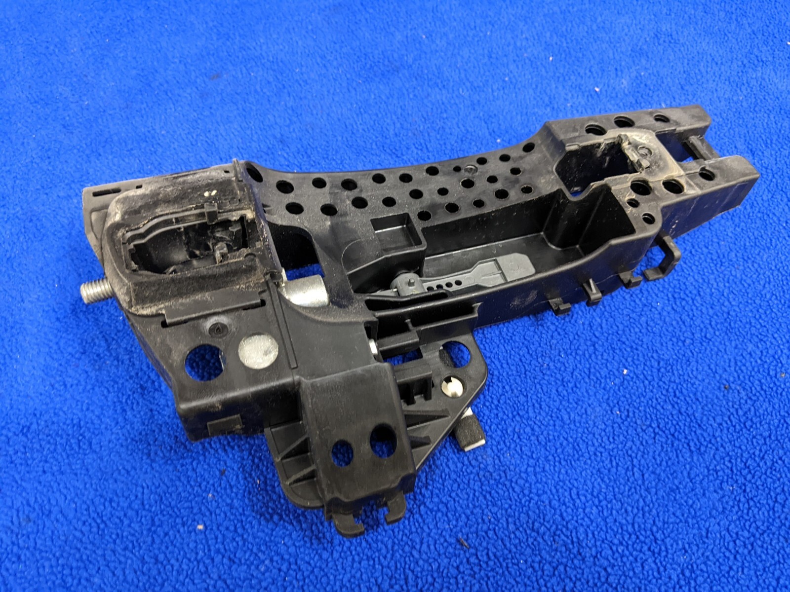 2012-2018 AUDI A6 s6 c7 - Right Exterior DOOR Handle Bracket 4H0837886 ...