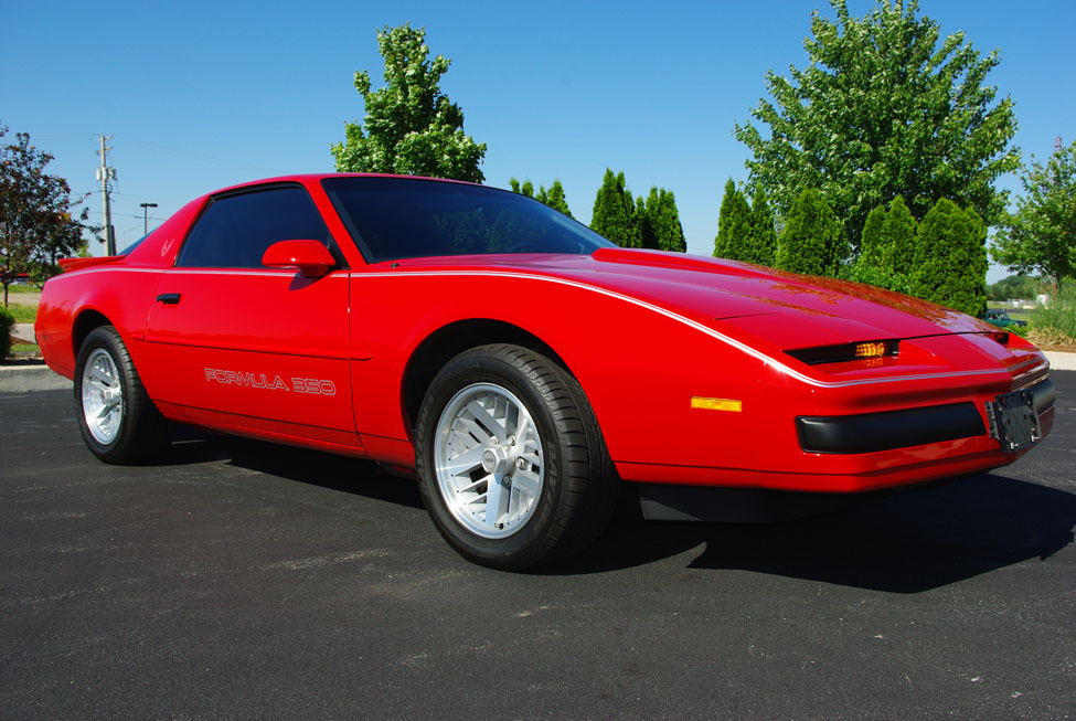 KYB 2 FRONT AGX STRUTS SHOCKS CAMARO FIREBIRD 82 83 84 85 86 87 88 89 ...