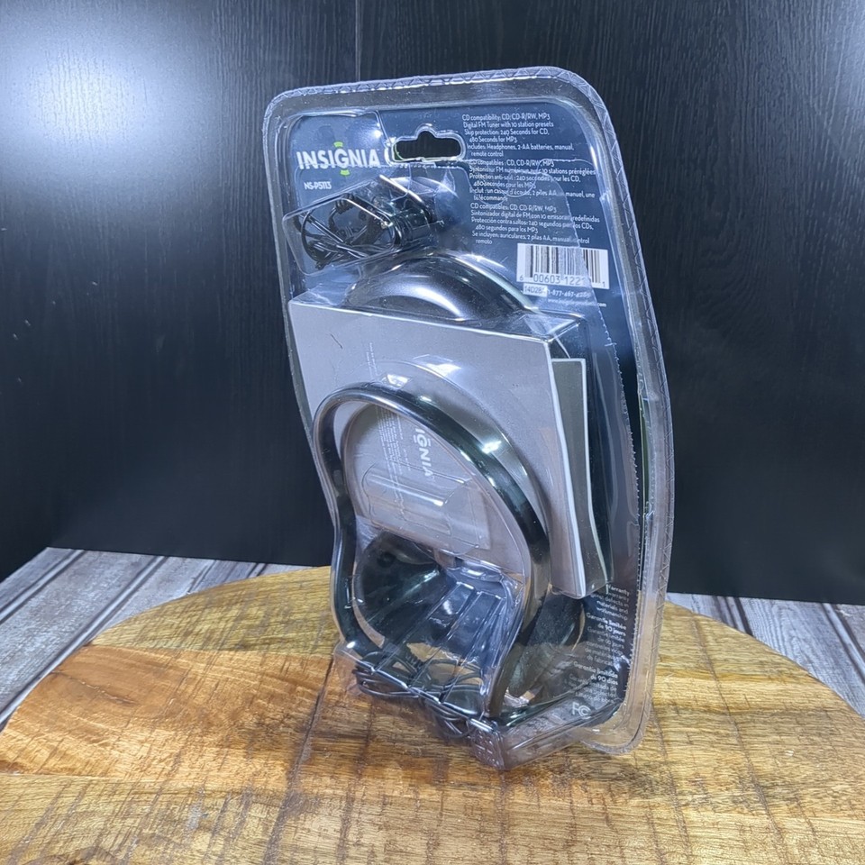 Open Box Insignia Portable CD Player w/ FM MP3 Playback & Headphones NS ...