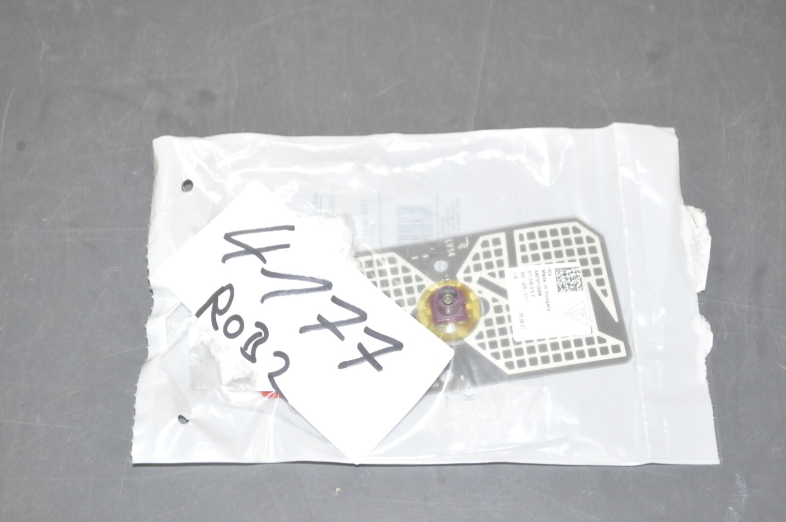 Original VAG Telefonantenne für Porsche Panamera, Cayenne, Macan ...