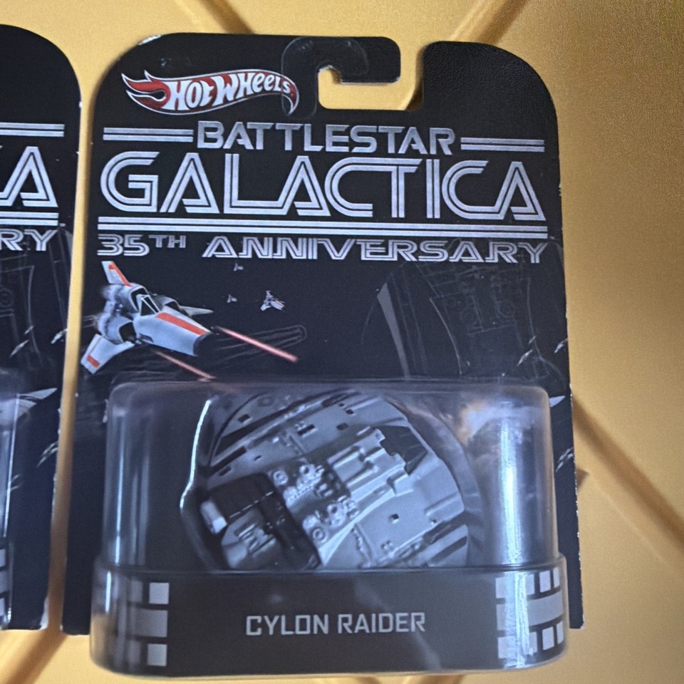 Hot Wheels Retro Battlestar Galactica Colonial Viper/ 2x Cylon Raider ...