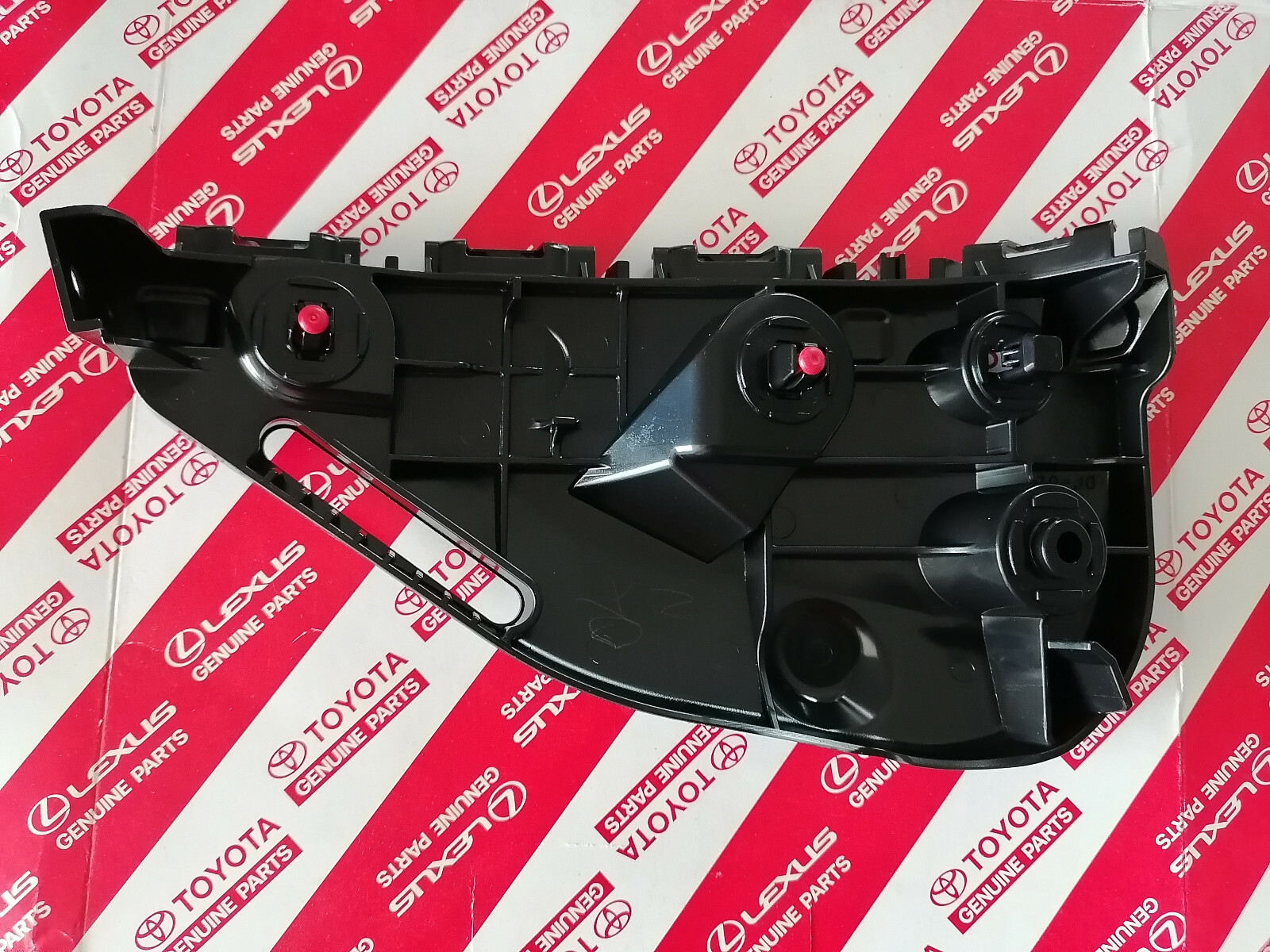 521160K180 Front Bumper RETAINER LEFT SIDE For TOYOTA HILUX 01/2015 ...