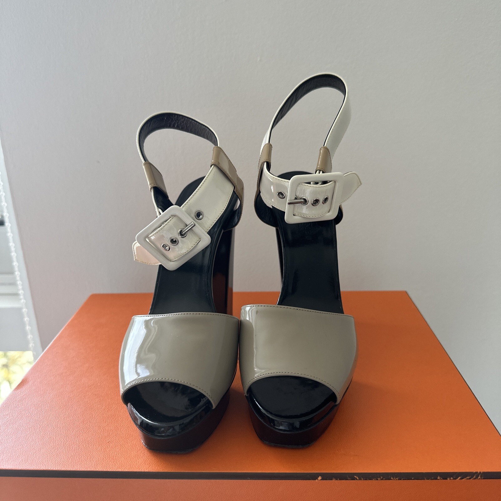 Hermes Platform Shoes Women 7.5 Beige - Gem