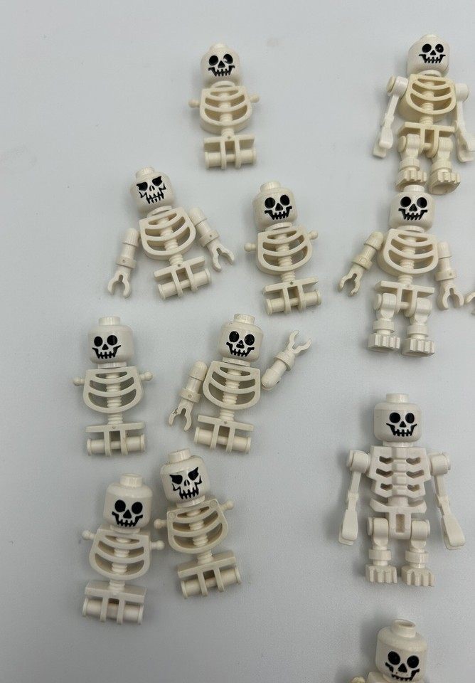 Lego Skeletons Lot of 31 White Standard Skeletons Halloween Haunted ...