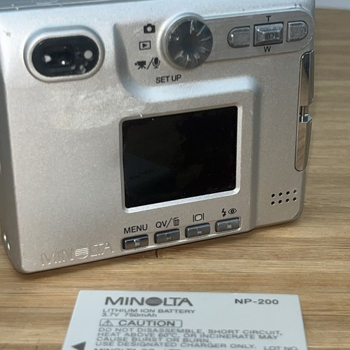 Minolta Dimage XT Digital Camera- Compact 3.2mp 3x Optimal Zoom Silver ...