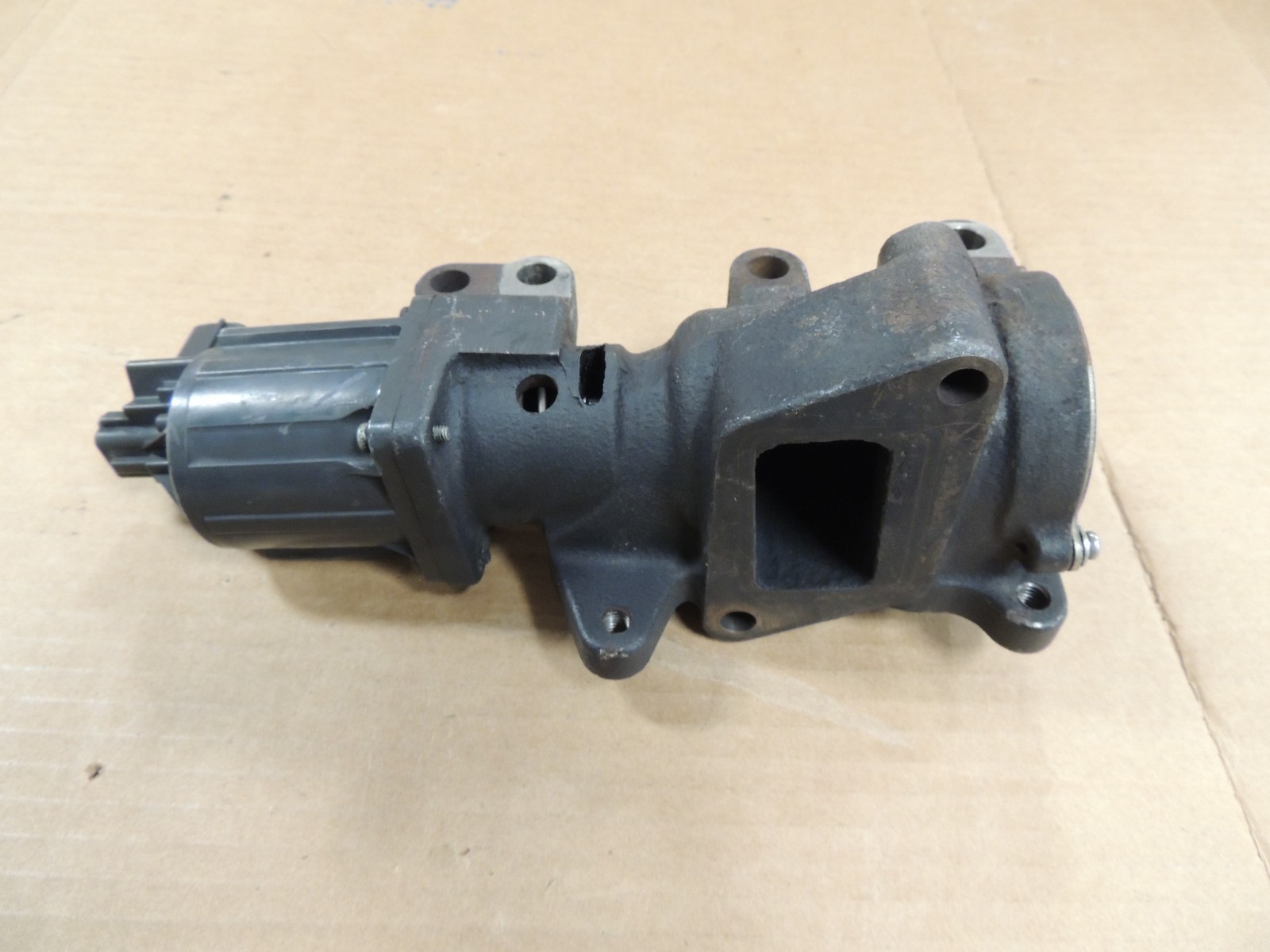 2006-2010 Chevy Silverado Duramax LBZ LMM EGR Valve WITH MOTOR 98025695 ...