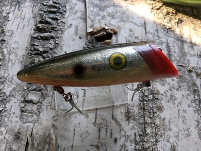 Vintage - Salmon Plug