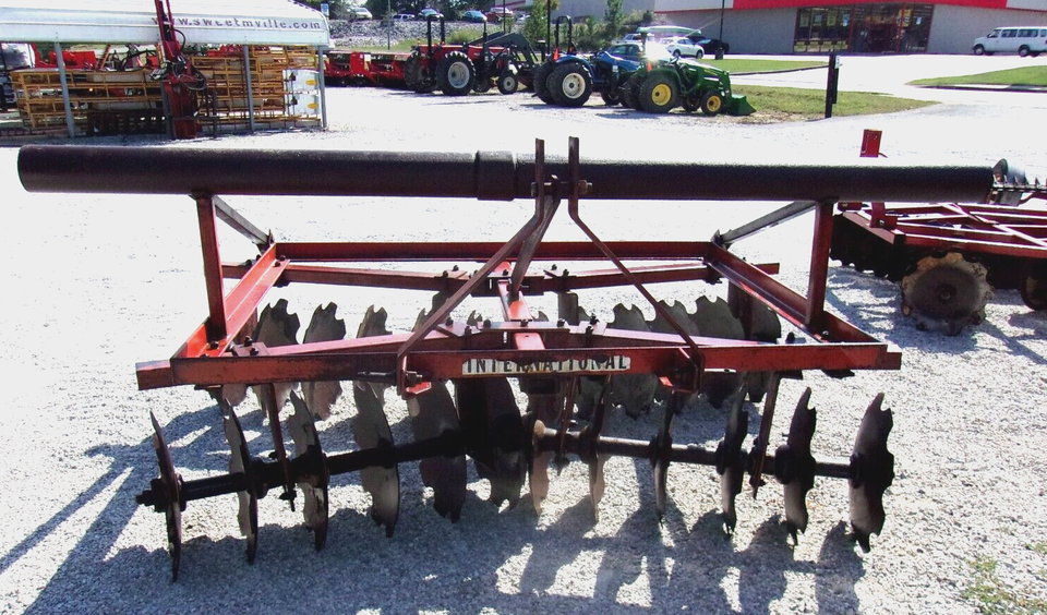 Used International 6ft. 3 pt. Lift Disc Harrow (FREE 1000 MILE SHIPPING ...