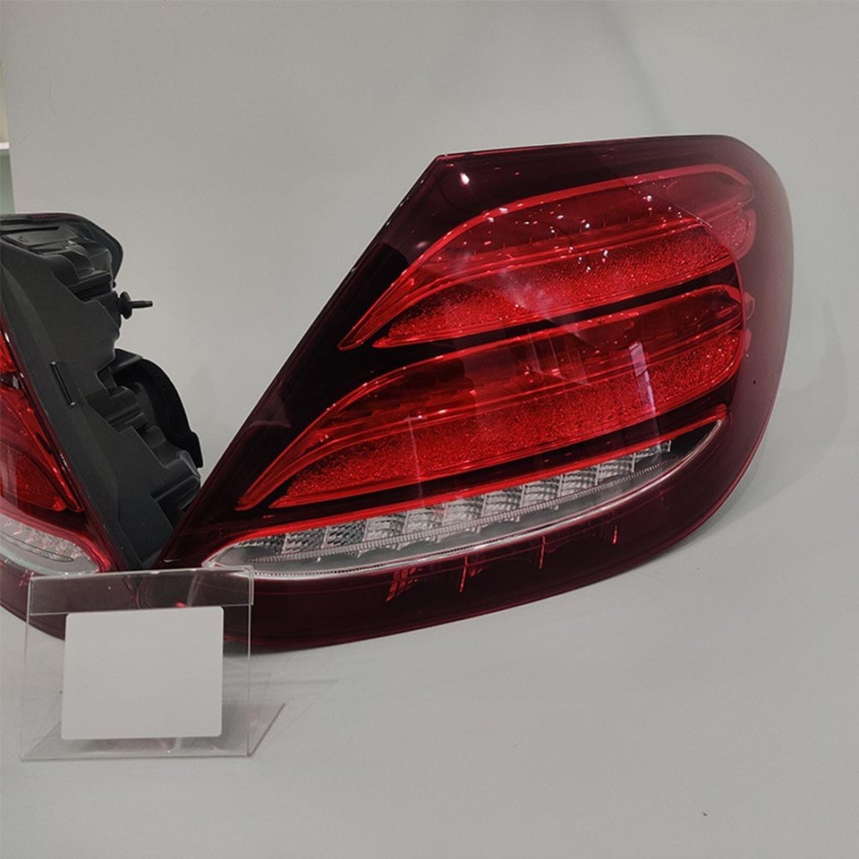 Heckleuchte Rückleuchte links A2139067700 für Mercedes-Benz W213 E ...