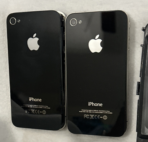 2 Apple iPhone 4's Model A1332 (Parts Only) Screens are in Excellent ...