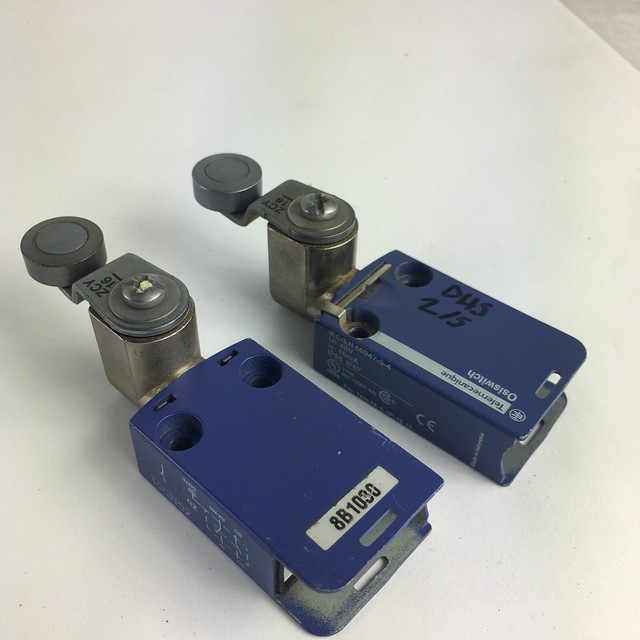 Telemecanique OsiSwitch Limit Switch Body ZCMD61 with Head ZCY16 - set ...