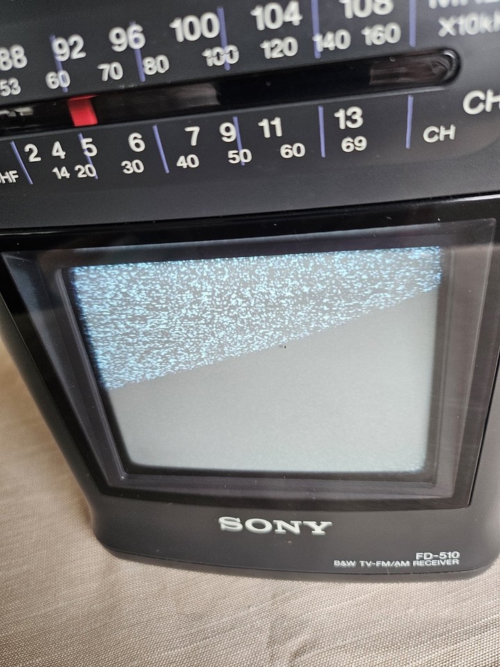 Vintage Sony MEGA Watchman Television FD-510 Portable B&W TV FM/AM ...