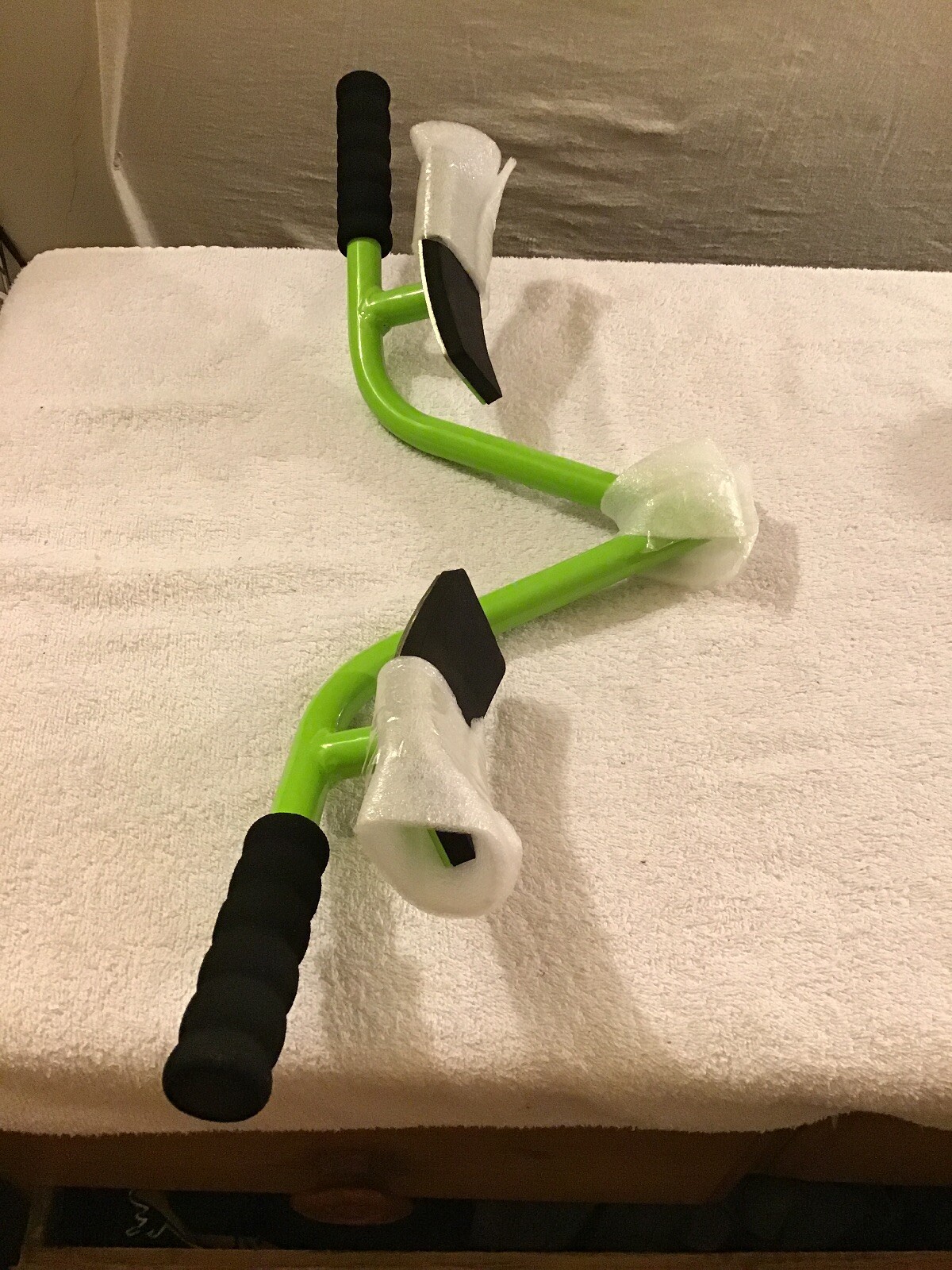 LO-BAK TRAX PORTABLE SPINAL TRACTION FOR LOWER BACK PAIN, Light Green ...