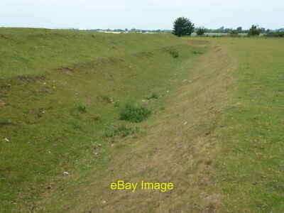 Photo 6x4 Stonea Camp - The lowest hill fort in the UK A large grass ...