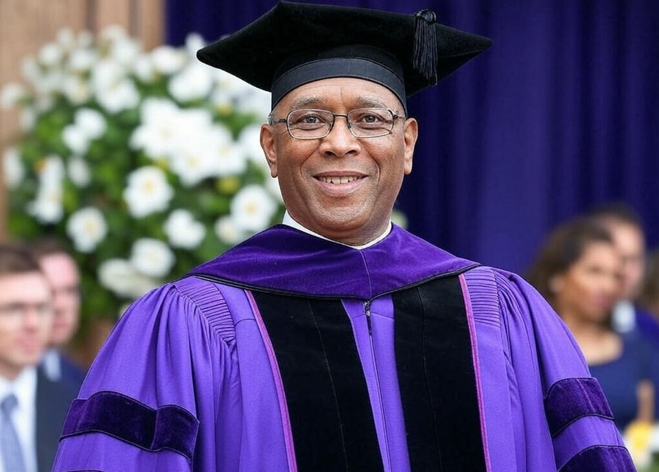 Purple Doctoral Gown w/Gold Piping & Tam for University Professors and ...