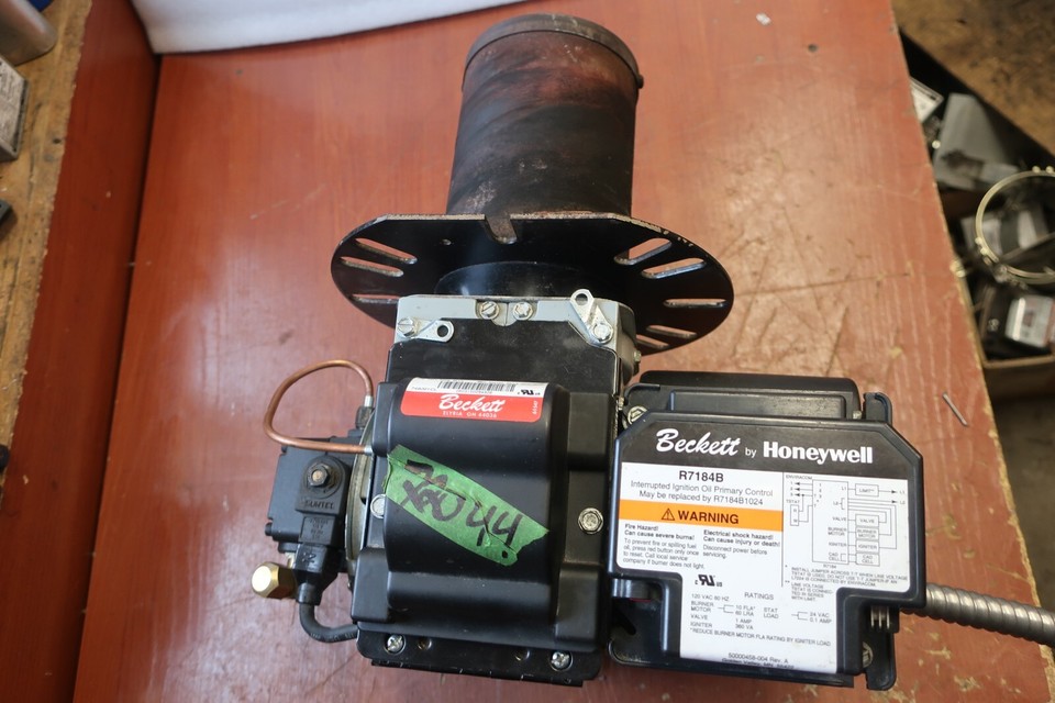 Used RWB Beckett AFG Oil Burner Tested and Working Honeywell R7184B ...